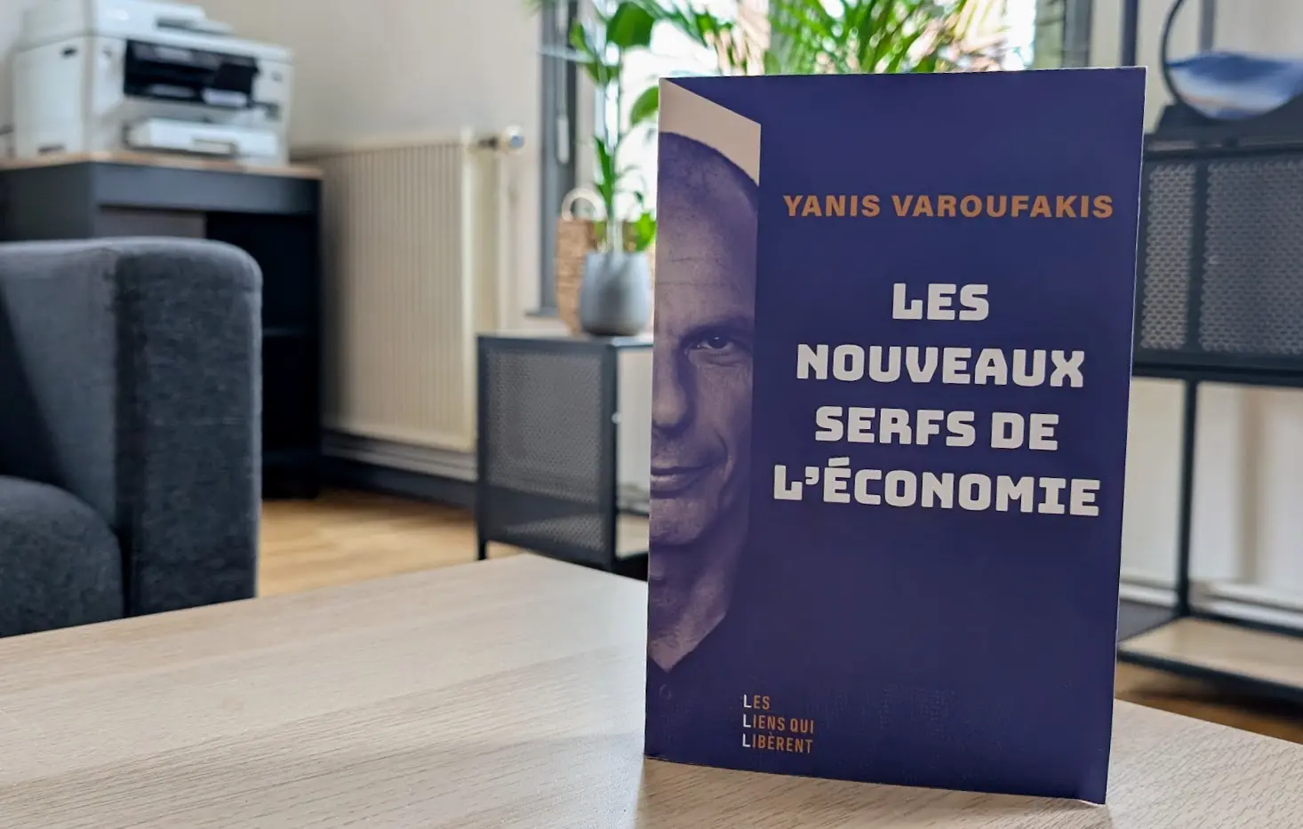 Conseil de lecture : Les nouveaux serfs de l’économie de Yanis ...